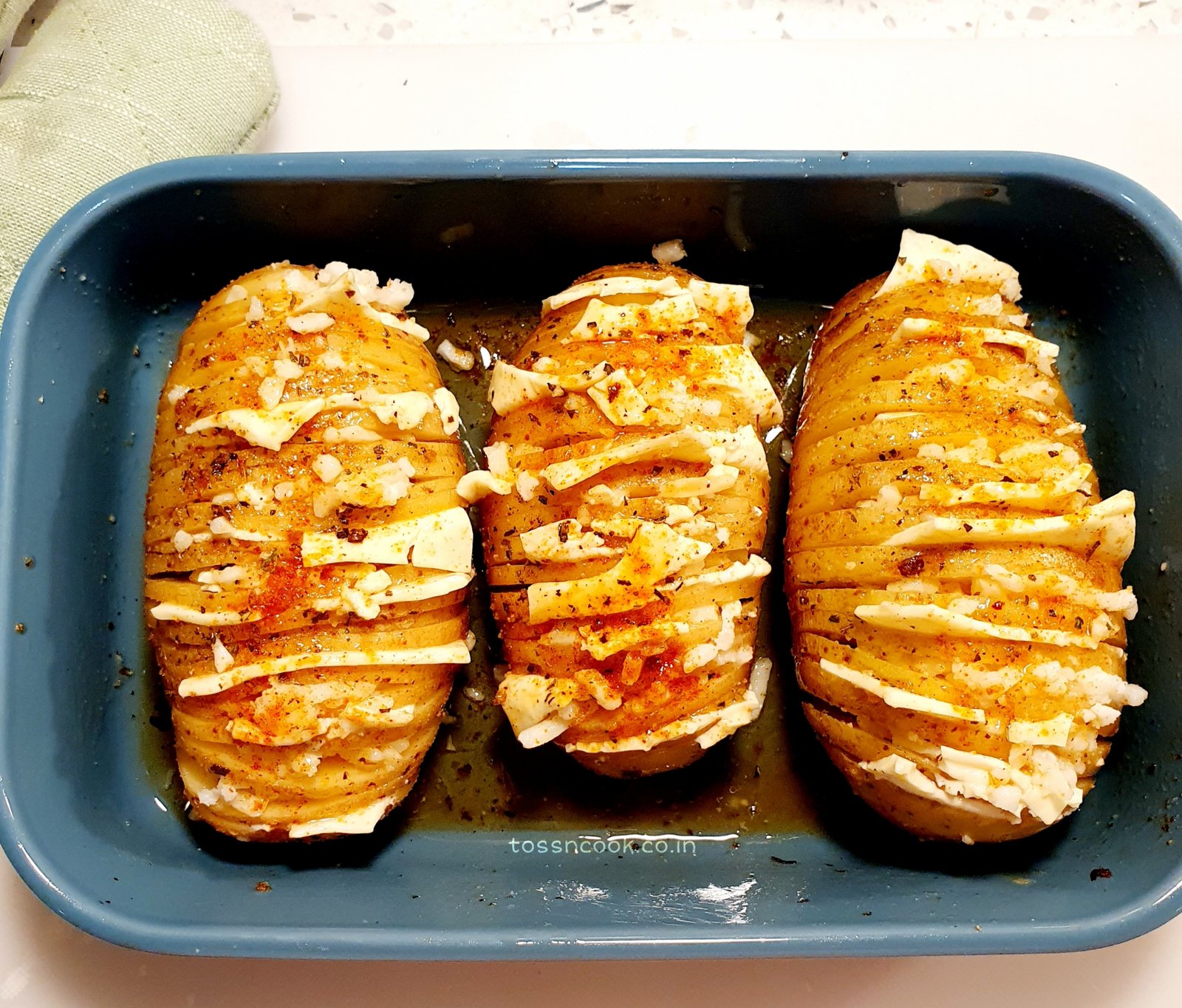 Cheese and Herbs Hasselback Potatoes – TossandCook™